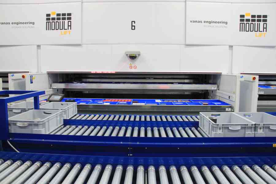 verticale liften met Modula by Vanas